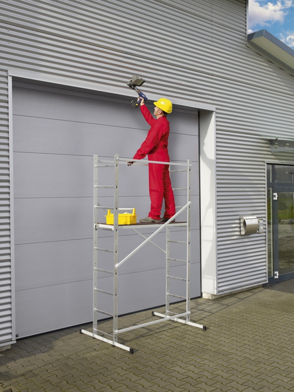 Echafaudage aluminium hobbystep h4 hailo hauteur de travail 4 m HAILO